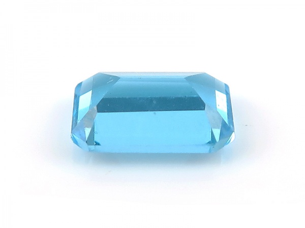 Swiss Blue Topaz Gemstones | The Curious Gem