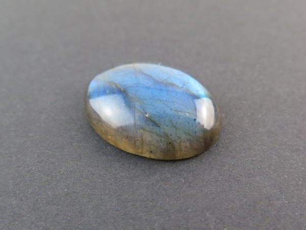 Labradorite Gemstones | Wholesale Labradorite | The Curious Gem