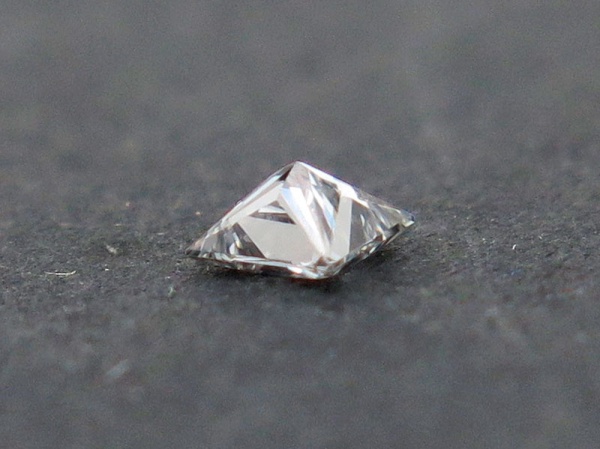 Laboratory-Grown White Diamond Faceted Princess 3mm