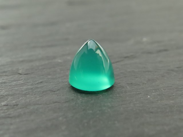 Green Onyx Bullet Cabochon 5mm Green Onyx Bullet Cabochon 5mm